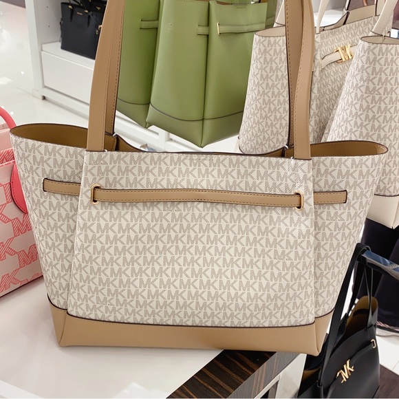 Michael Kors | Bags | Michael Kors Reed Large Pebbled Leather Tote Bag ...